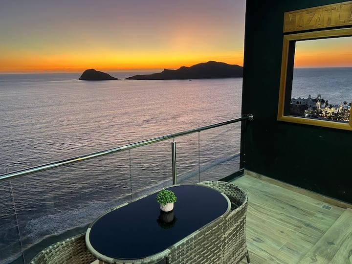 Departamento De Lujo En Malecón - Mazatlán