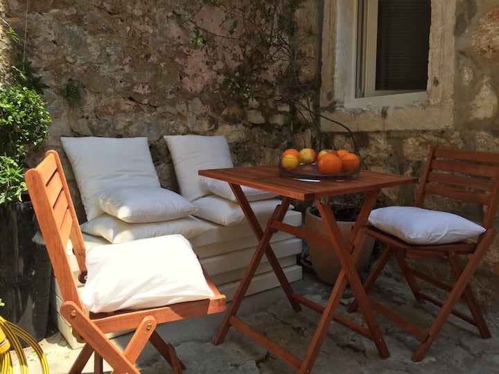 Old Town Cozy Gemini Apartment - Dubrovnik