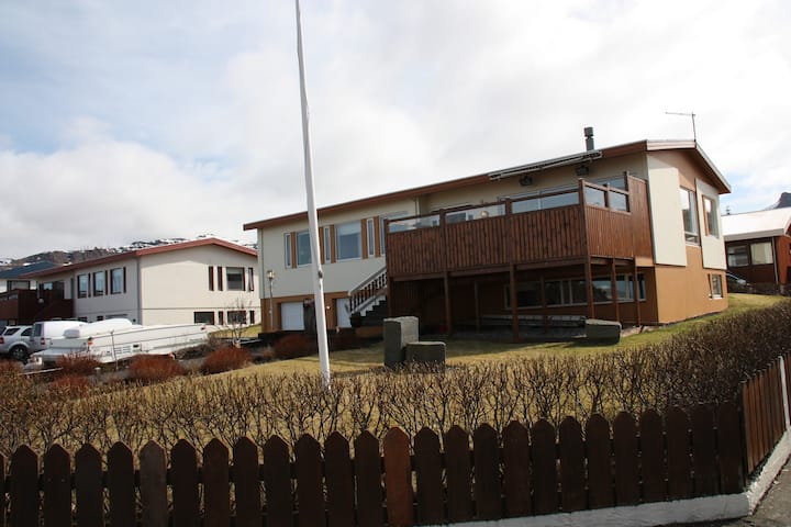 Grundargata 55 - Islande