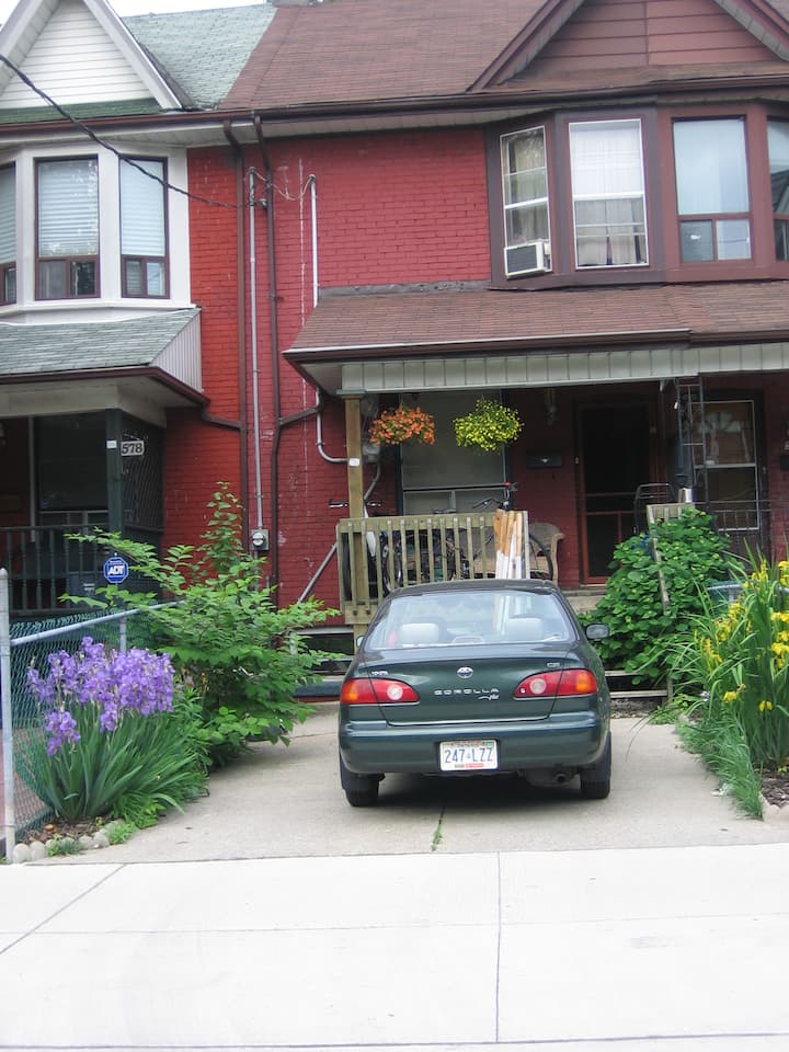 Cozy Studio Apt At Dufferin Subway - Toronto