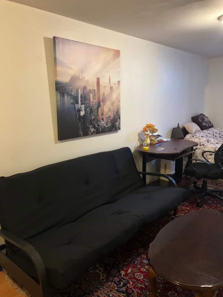 Quiet, Relaxing Basement Apartment On Uni Avenue - Waterloo, ON, Canada