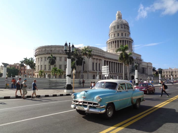 Colonial Apartment 4 Balconies [Center]+ [Wi-fi] - Havana