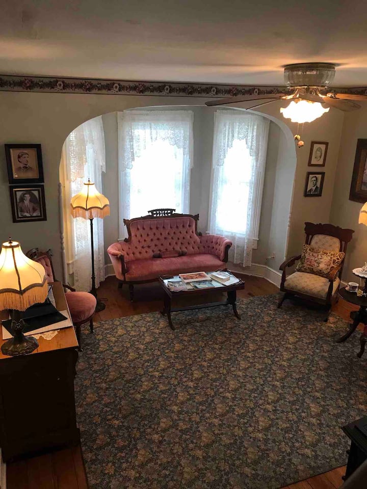 The Bay View Room - Chincoteague, VA