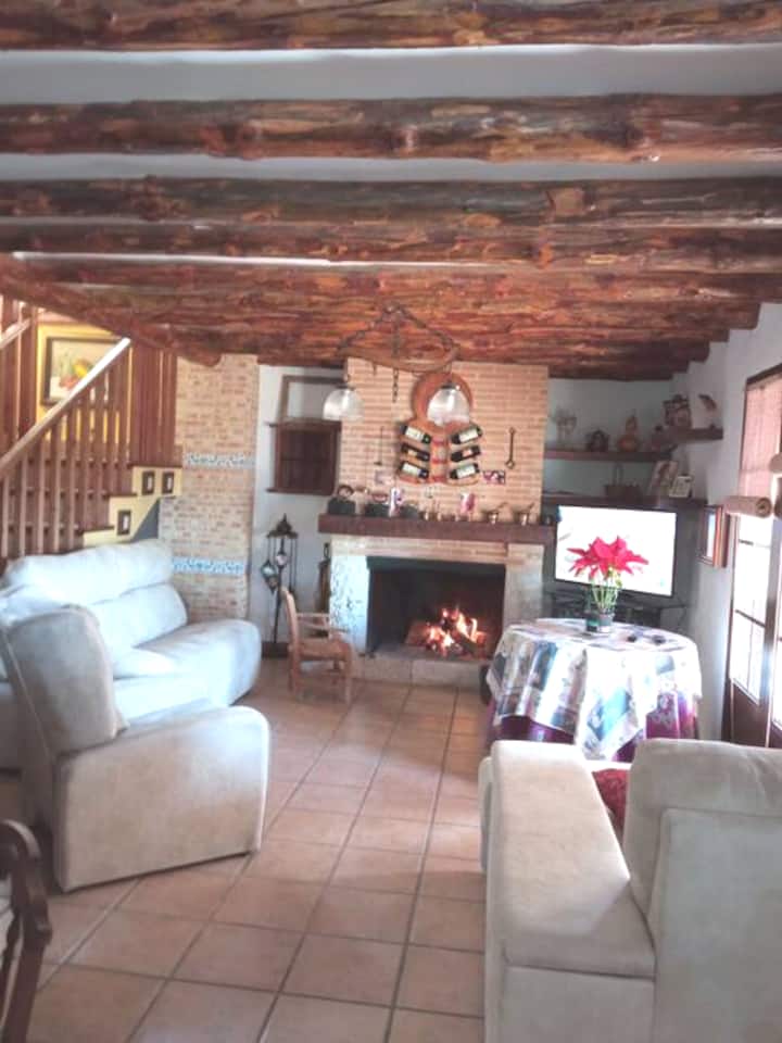 Lugar Tranquilo Y Acogedor A 1700 M De Albacete. - Albacete