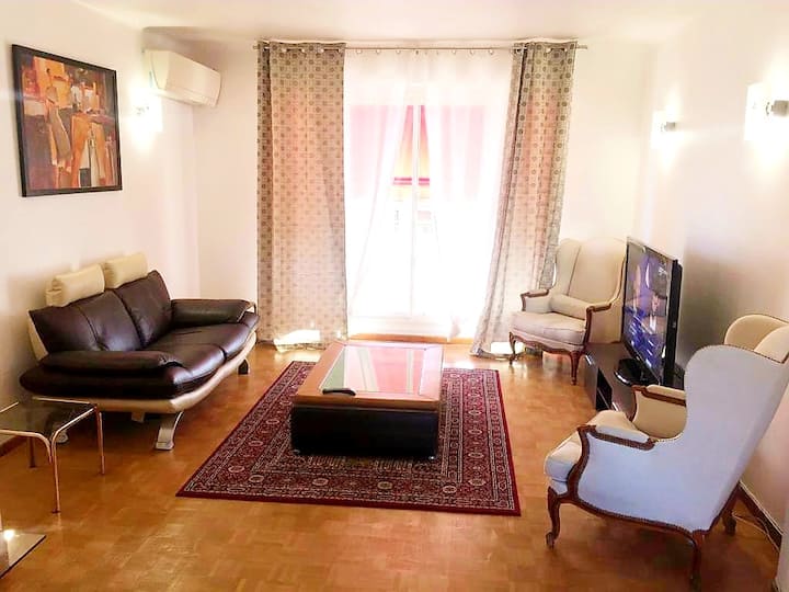 Beau T4 (Clim + Terrasse) à 15 Mns Du Vieux-port - Marseille