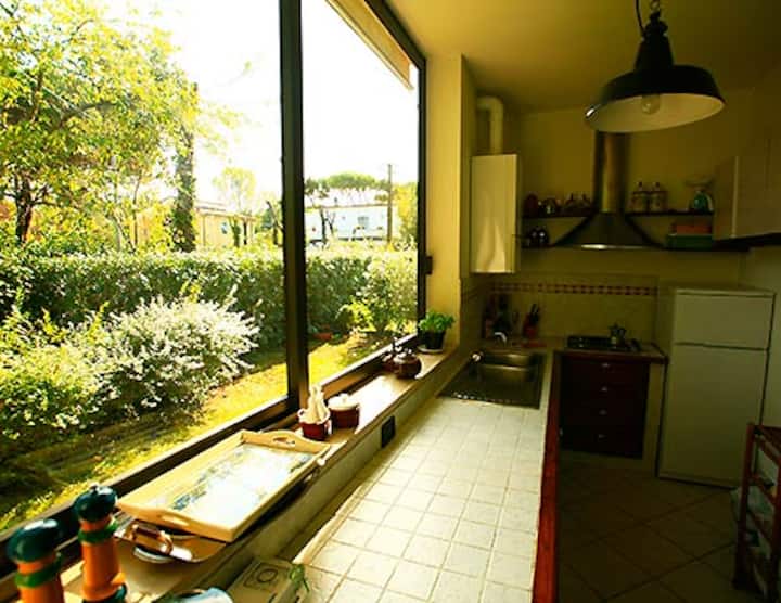 Sunny Villa With Big Garden Near Forte Dei Marmi - Marina di Massa