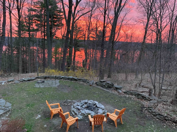 Forest House Near Hiking, Wineries, Colleges - Lansing, NY