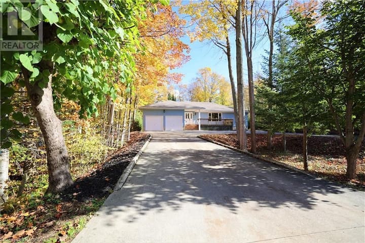 Cottage At Sauble Beach - Sauble Beach