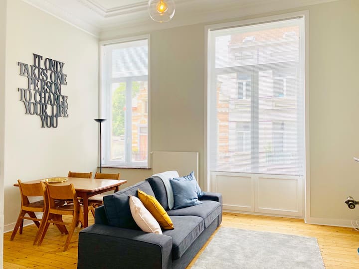 Cozy Apartment In European Quarter - Uccle