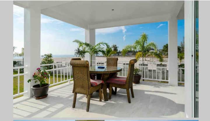 Surin Beach Luxury Garden B10. 4 - Thap Sakae