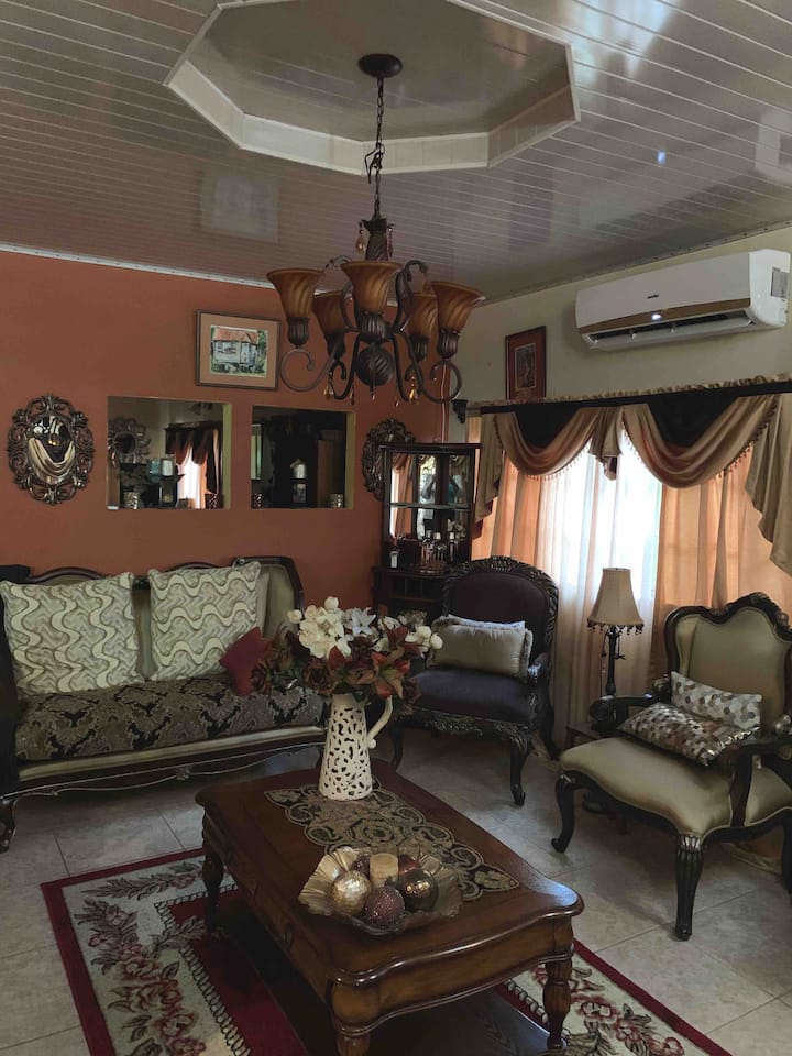 Addie’s Luxurious Haven. A Home Away From Home. - Trinidad and Tobago