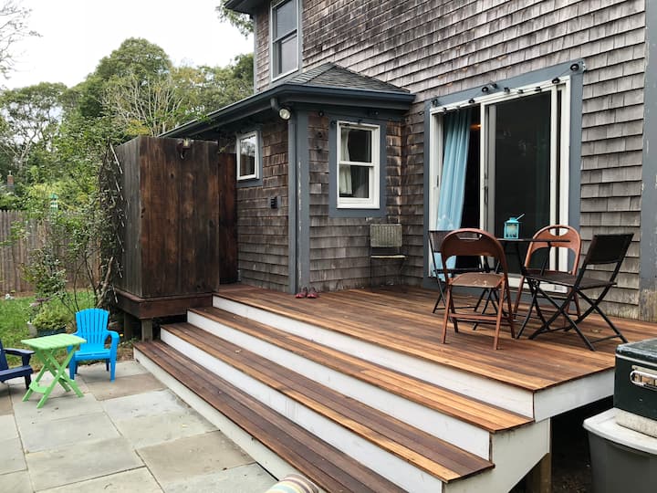 Vineyard Haven Home | 5 Min To Beach | 5 Beds - Oak Bluffs, MA