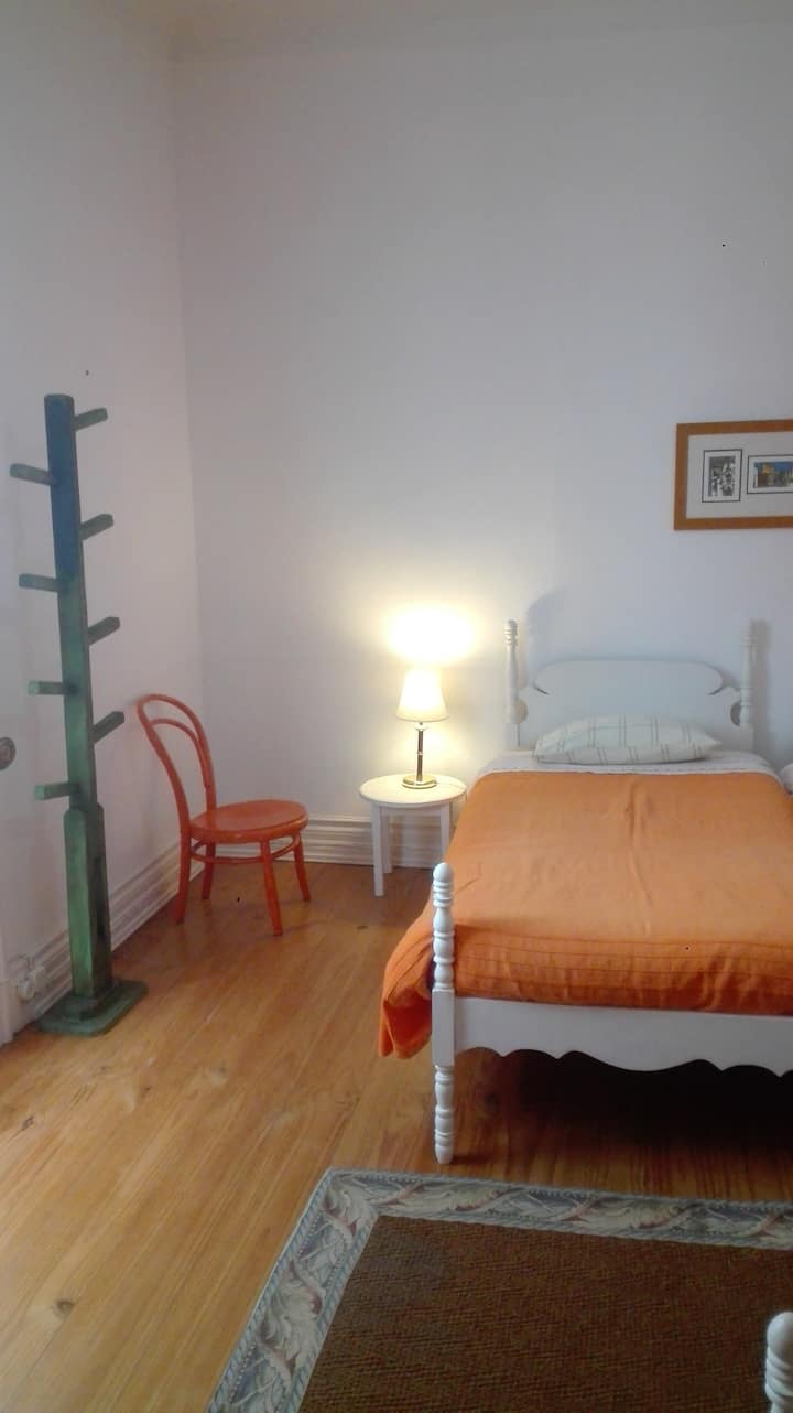Yellow Room Hostel33 Downtown 3 - Azoren