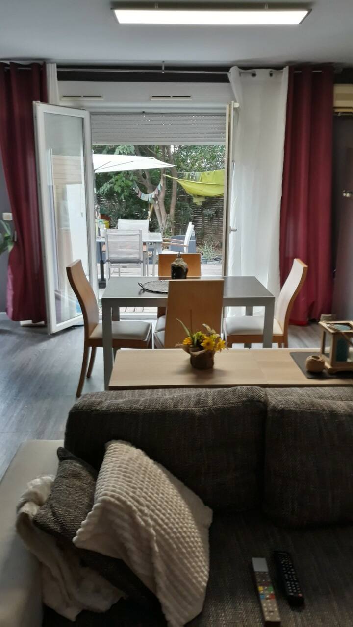 Chambre Proche Upvd/tout Commerces Et Ligne De Bus - Perpignan