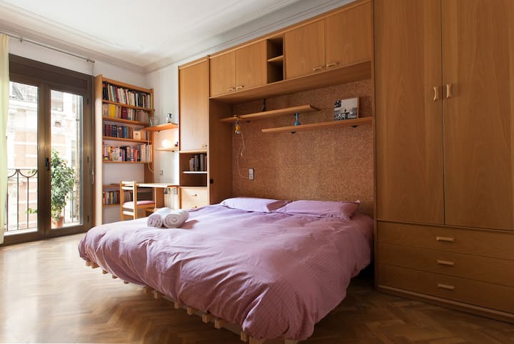 Big Bedroom With Private Bath Plaça Catalunya - Barcelona