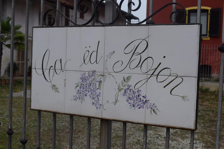 Il Tuo Migliore Amico Ospitato Da Ca Ed Bojon - Bra