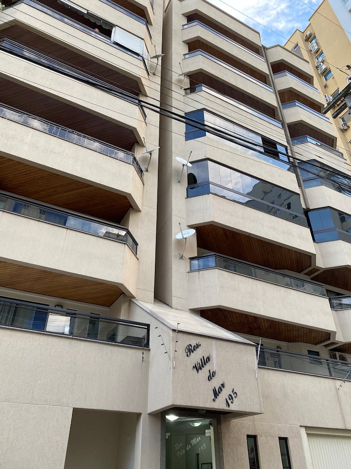 Apto Amplo Em Meia Praia - Itapema