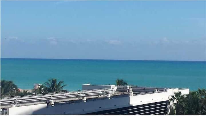 Glorious Sobe Oceanfront 1 Bed Condo - South Beach, FL