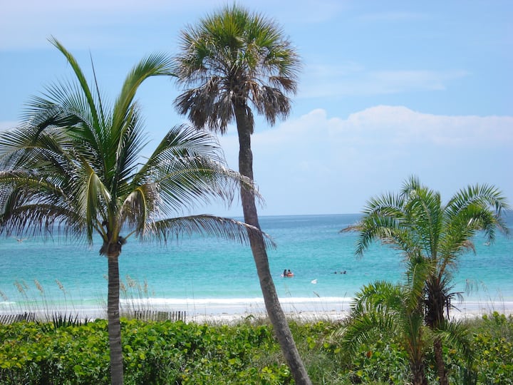 Paradise On The Beach!  Upper Level. - Anna Maria Island, FL