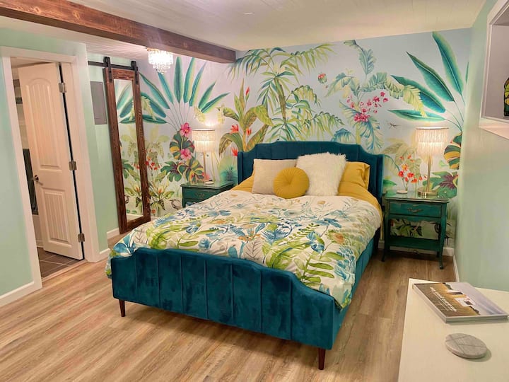 Beach House Suite - Surrey, BC