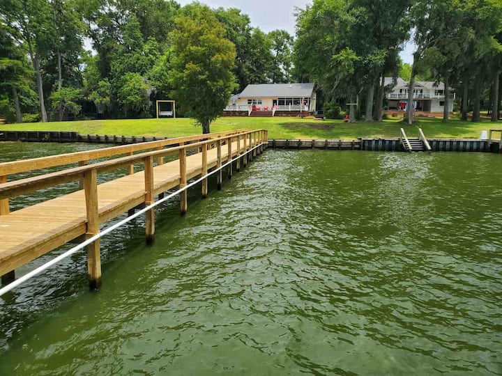 Lake Life Paradise!! Lake Marion Waterfront. - Lake Marion, SC