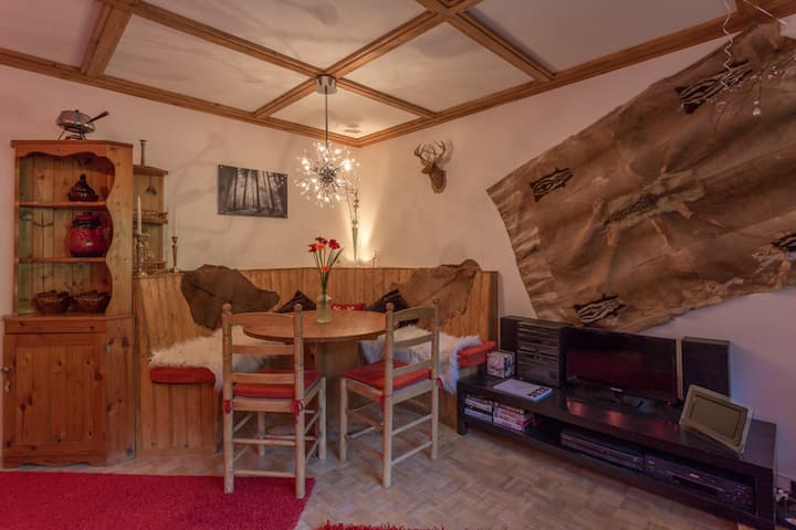 Beautiful, Family Chalet Apartment - Saalbach-Hinterglemm