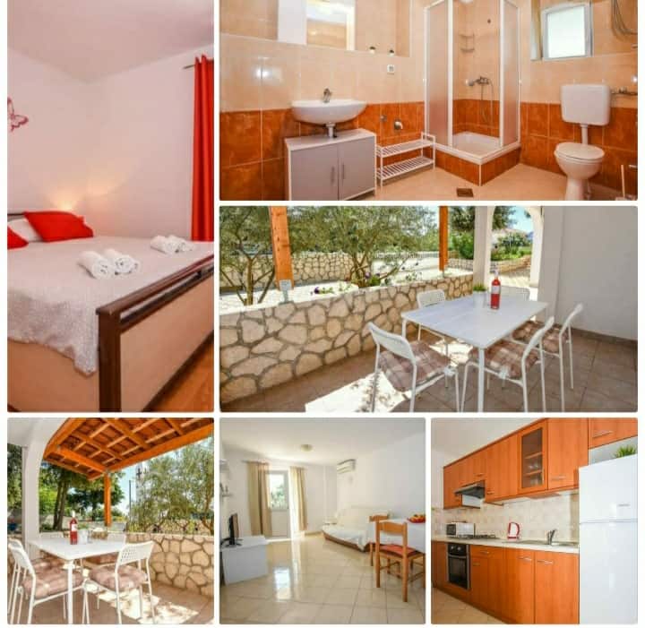Apartmani Lucija A1 - Mandre