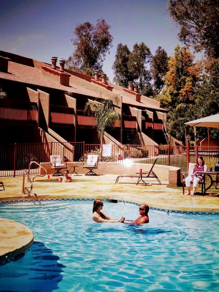 2-bed Condo, Move-in Ready! - Phoenix