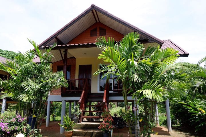 Mookdaman Bungalow Family With A/c - Ko Yao Noi