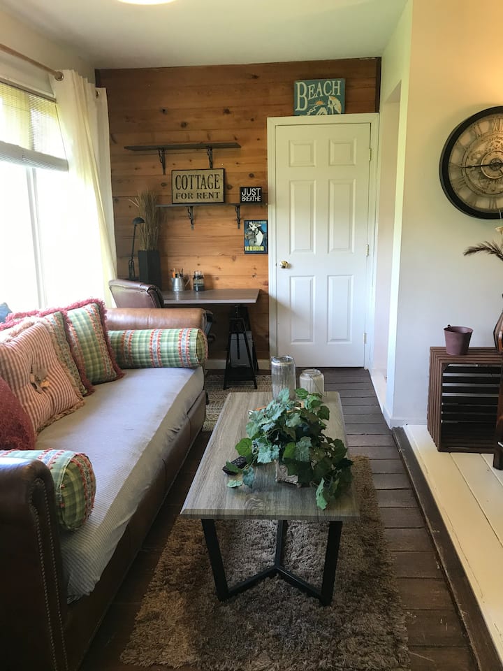 Escape To A Cottage Retreat In The Hudson Valley - Rockland County, NY