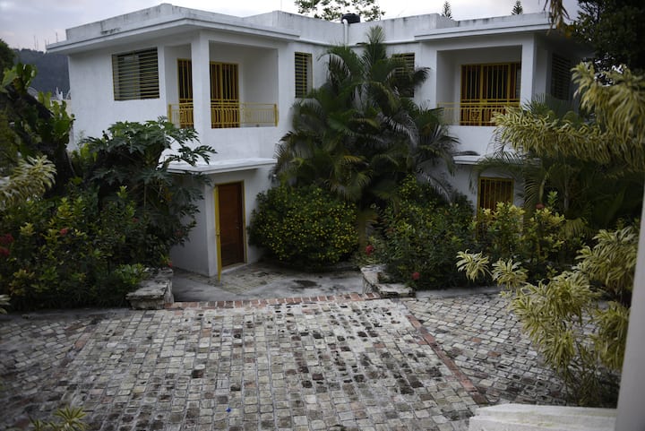 Townhouses In A Peaceful And Quiet Gated Complex 2 - Port-au-Prince
