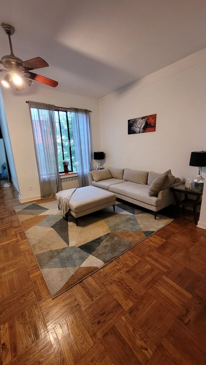 Private Brownstone Studio Apartment 2r In Harlem - New York City