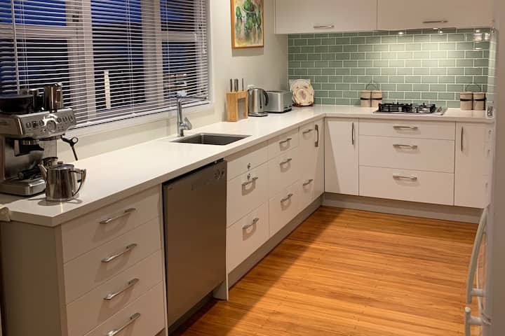 Tremendous Tutchen - Tauranga