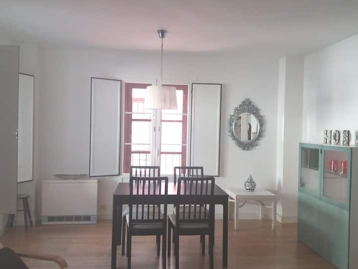La Casita De Reloj - Ponferrada