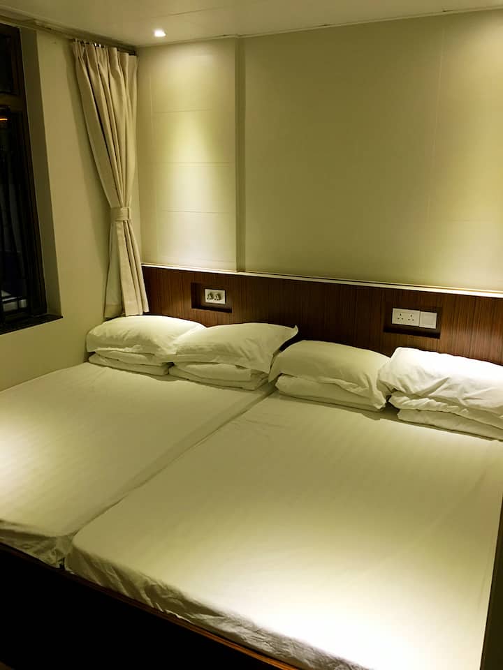 W1quadruple Room&private Bathroom Kammunguesthouse - Tsim Sha Tsui