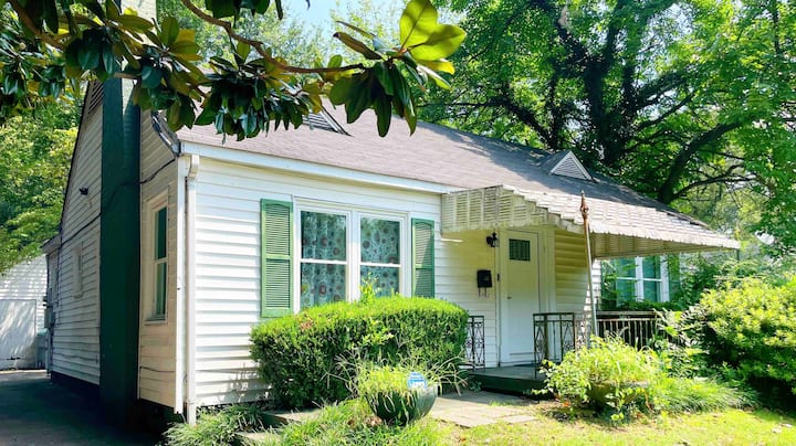 Stylish Higbee Retreat - Heart Of Memphis - Memphis, TN
