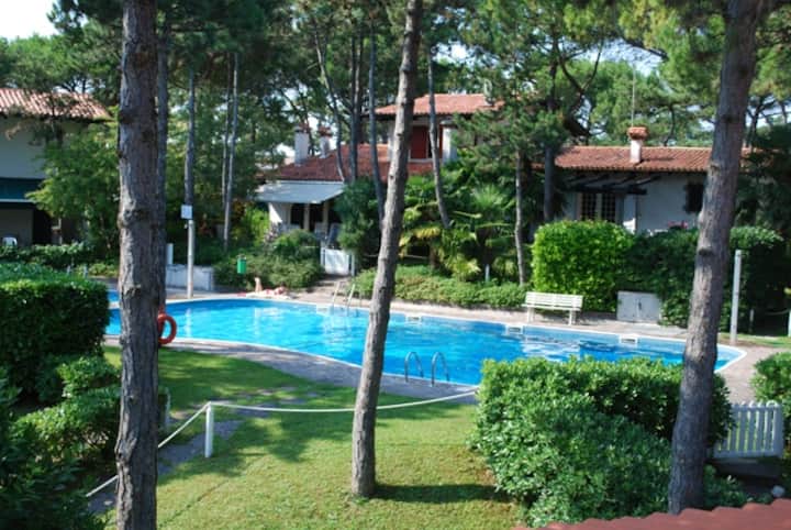 Villa A Schiera Con Piscina - Lignano Pineta