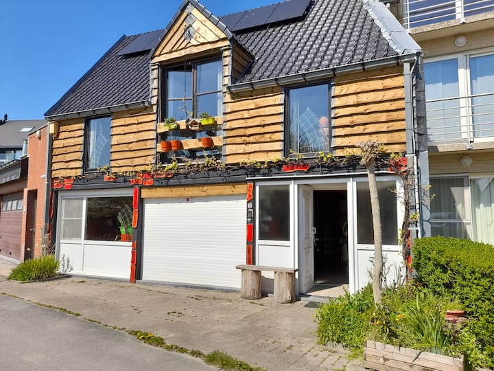 Leuk Appartement, Nabij Strand, Met Kunst En Sauna - Bredene