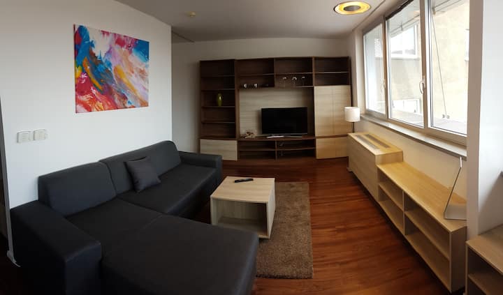 22 Uprising Square - Superior 6th Floor Apartment - Bratislava