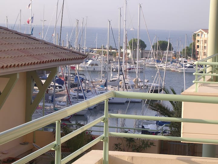 Fréjus T3 Climatisé En Bord De Mer Avec Terrasse - Fréjus