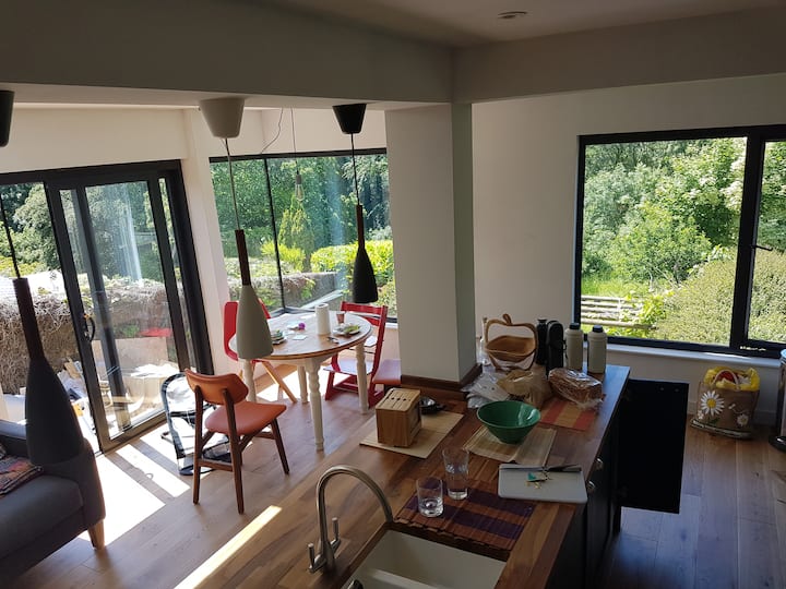 4 Bedroom House With Amazing Views Near Bristol - Bristol