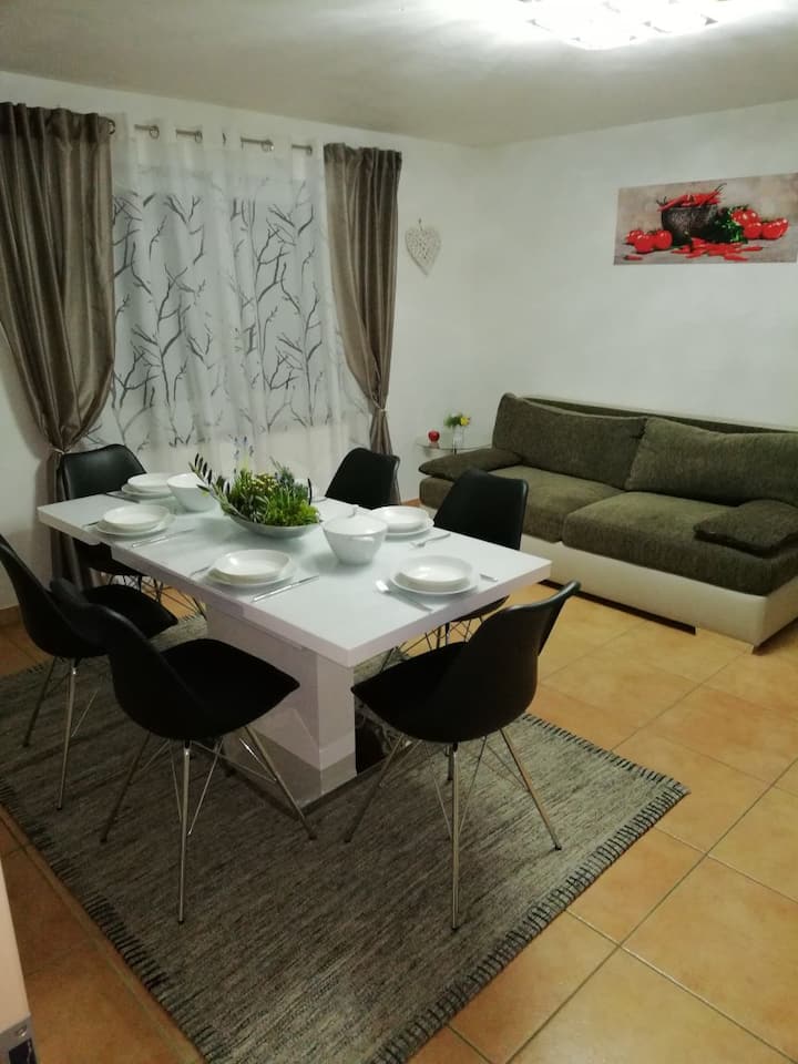 Rust-fewo Deluxe 4 - Rust