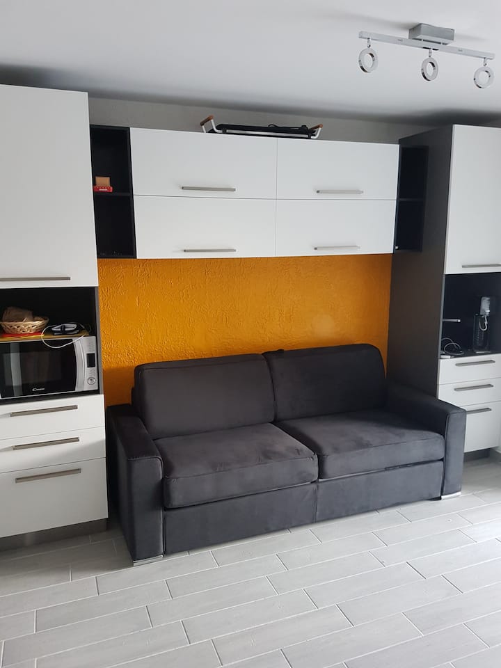 Rez De Jardin De 30m2 - Terrasse 50m2 - Mer à 100m - Algajola