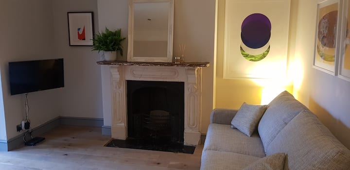 Beautiful Garden Apartment - Bath Spa University