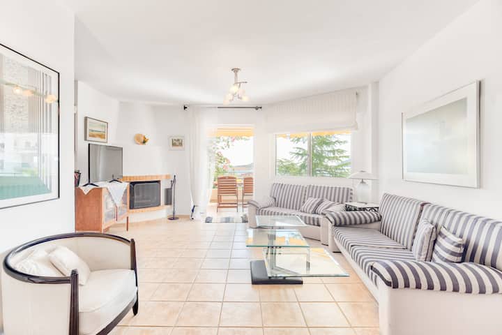 Beach Villa In Porto Rafti 15min From The Airport! - Milos