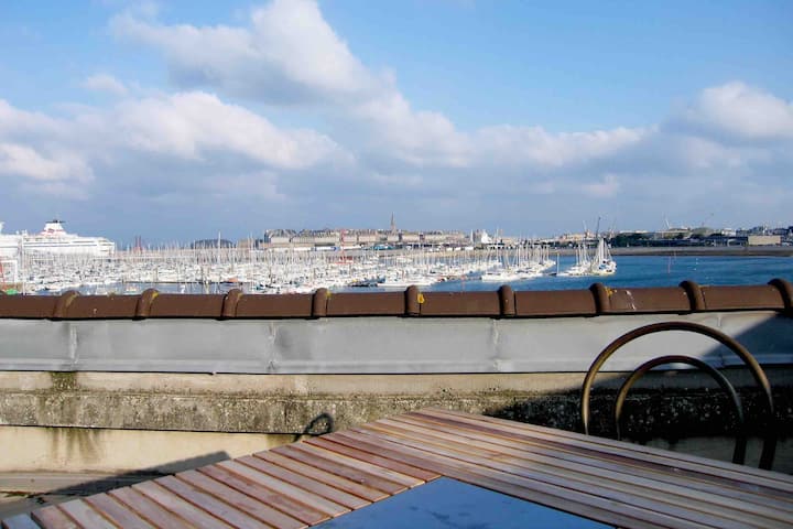 St Malo, Vue Mer, Beau Duplex Avec Terrasse,8 Pers - Saint-Malo