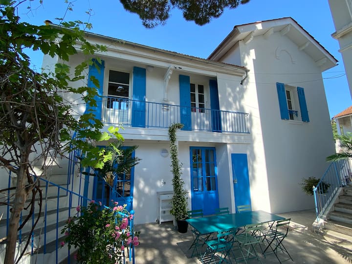 2 Maisons Climatisées 10/12 Pers - Toulon
