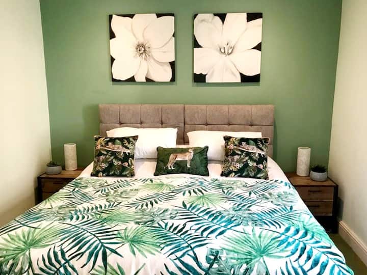 Light & Spacious Central Garden Flat Near Seafront - Brighton
