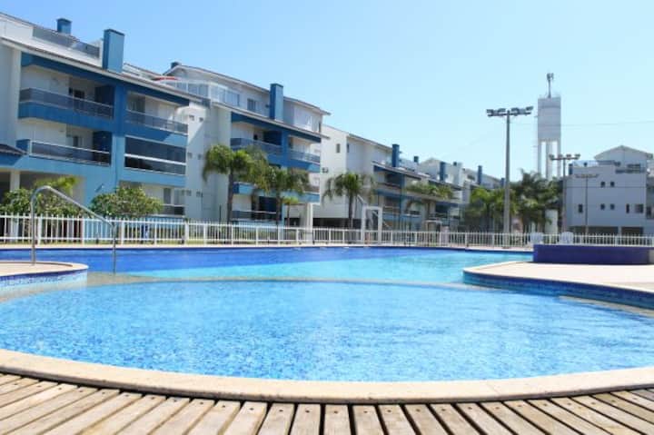 Apto, 2 Suites, Ar Condic, E Pé Na Areia, Piscina - Florianópolis