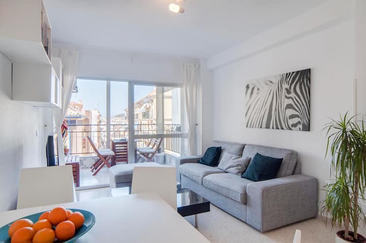 Spacious Beach Apt (2br) W/ Scandinavian Design - Mijas
